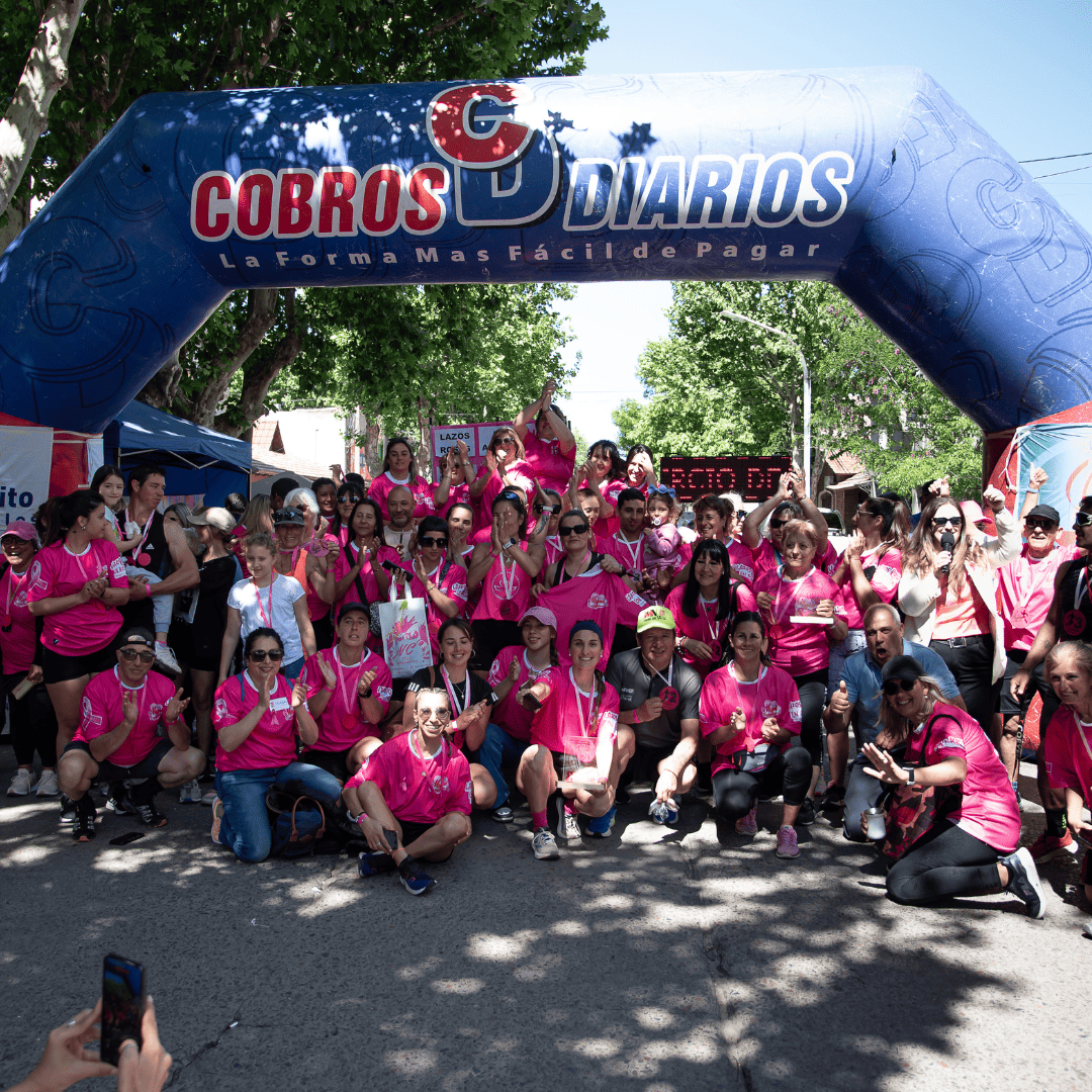"LAZOS ROSA EN ACCIÓN": UNA CARRERA QUE UNIÓ A LA COMUNIDAD EN LA LUCHA ...